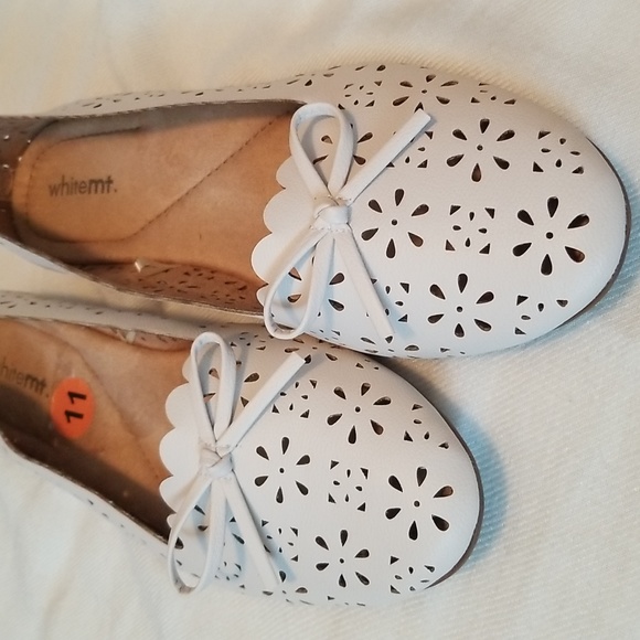 white mt. | Shoes | White Mt Flats | Poshmark
